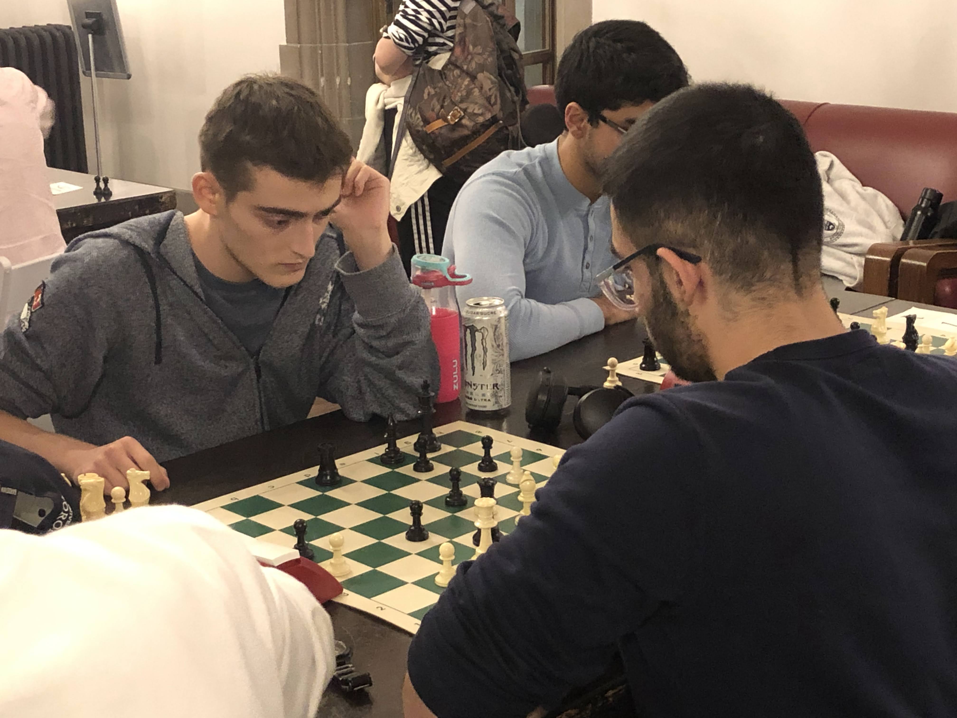 Summer Bughouse at Hart House – Hart House Chess Club